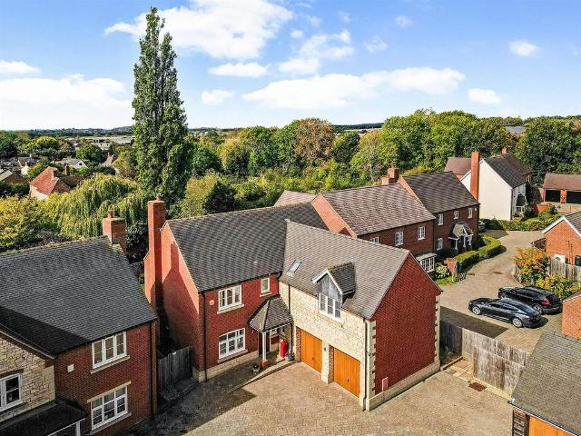 Ash Close Gaydon, CV35 0NX 5 bed detached house to rent £3,200 pcm £738 pw