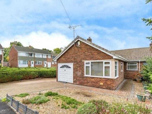 Ash Close, North Baddesley, 3 Bedroom Semi detached