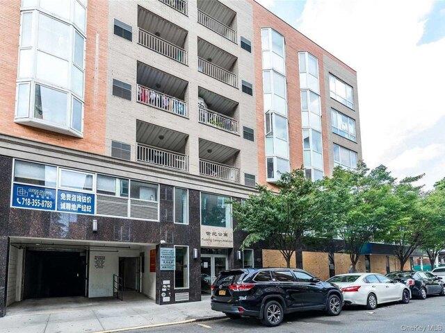 Ash Ave Apt D, Flushing, Condo For Sale