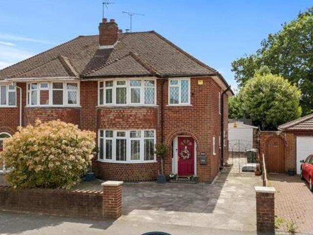 Ash Green Lane, Ash Green, 4 Bedroom Semi detached
