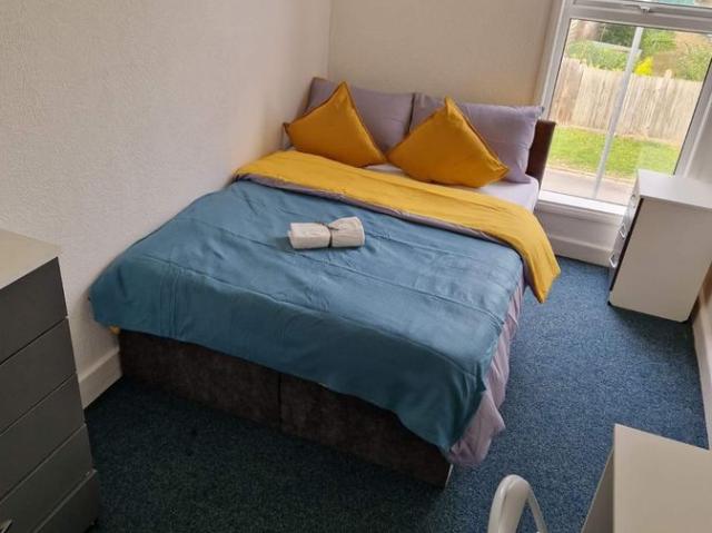 Ash Grove, Beverley Road, Hull HU5, Room to rent, £390 pcm | PrimeLocation
