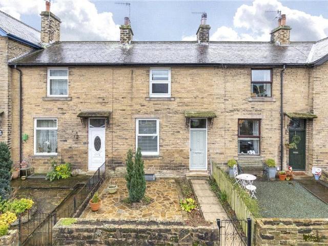Ash Grove, Ilkley LS29, 2 bed terraced house to rent, £1,350 pcm | PrimeLocation