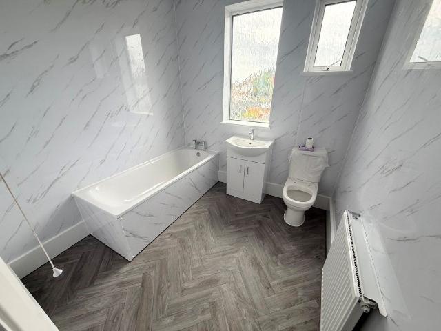 Ash Grove, Palmers Green N13, 3 bed property to rent, £2,600 pcm | PrimeLocation