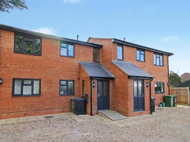 Ash Street, Aldershot, 1 Bedroom Maisonette