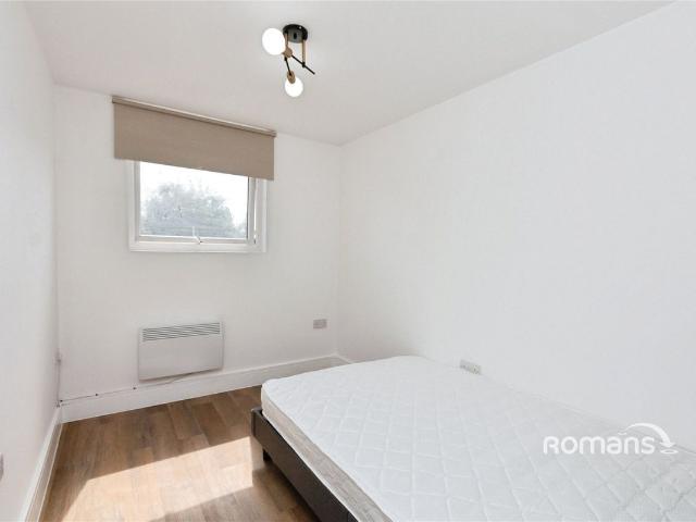 Ash Road, Aldershot, Hampshire GU12, Room to rent, £780 pcm | PrimeLocation