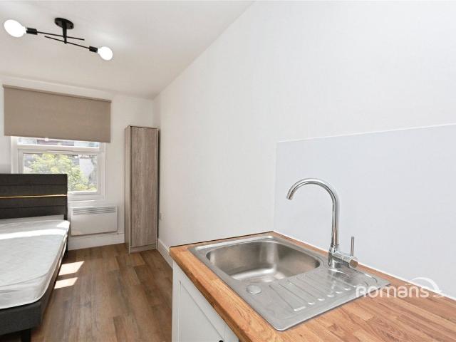 Ash Road, Aldershot, Hampshire GU12, Room to rent, £850 pcm | PrimeLocation