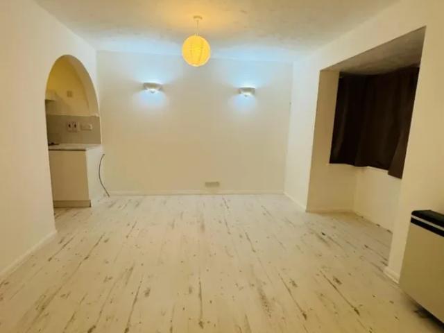 Ash Walk, Wembley HA0, Studio to rent, £1,350 pcm | PrimeLocation