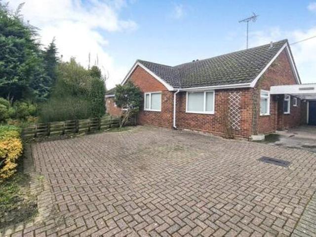 Ash Vale, Waverley Drive, Guildford, 2 Bedroom Bungalow