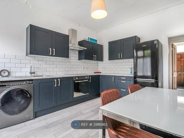 Ash View, Leeds LS6, 4 bed terraced house to rent, £1,950 pcm | PrimeLocation