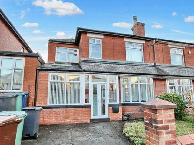 Ashbourne Grove, Whitefield, 4 Bedroom Semi detached