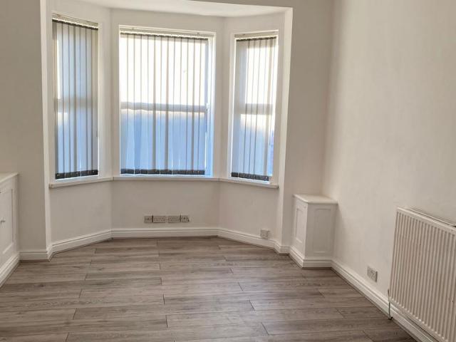 Ashbourne Road, Manchester, M30 3 bed terraced house to rent £1,375 pcm £317 pw