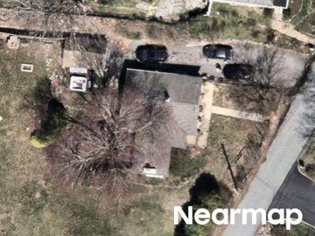 Ashbrook Ln