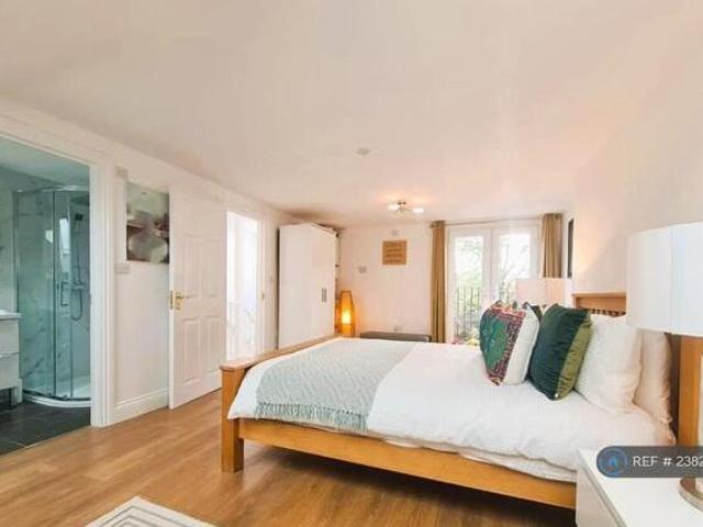 Ashbridge Road, London, 1 Bedroom House
