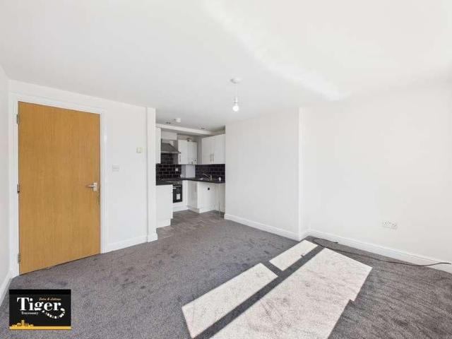 Ashburton Road, Blackpool, FY1