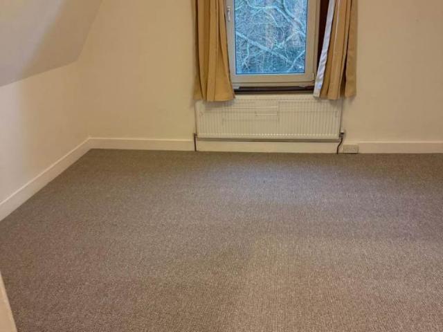 Ashburton Road, Croydon CR0 Studio to rent £1,050 pcm £242 pw