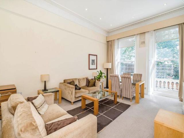 Ashburn Gardens, London SW7 1 bed flat to rent £3,500 pcm £808 pw