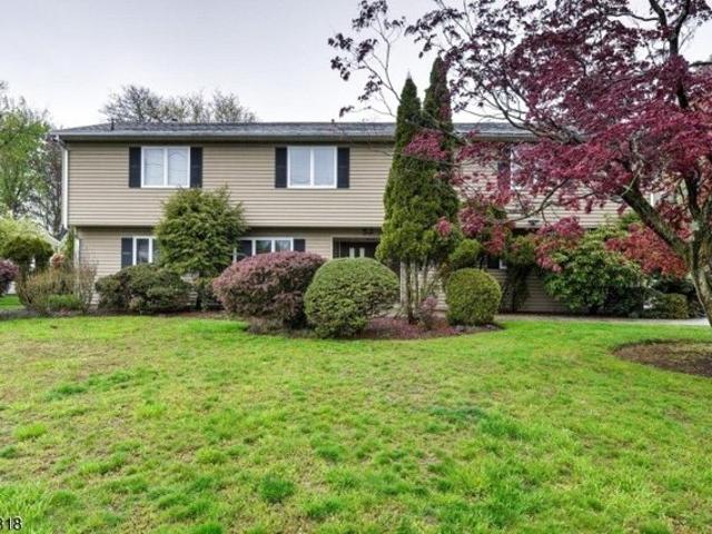 Ashburn Rd, Wayne, Home For Sale