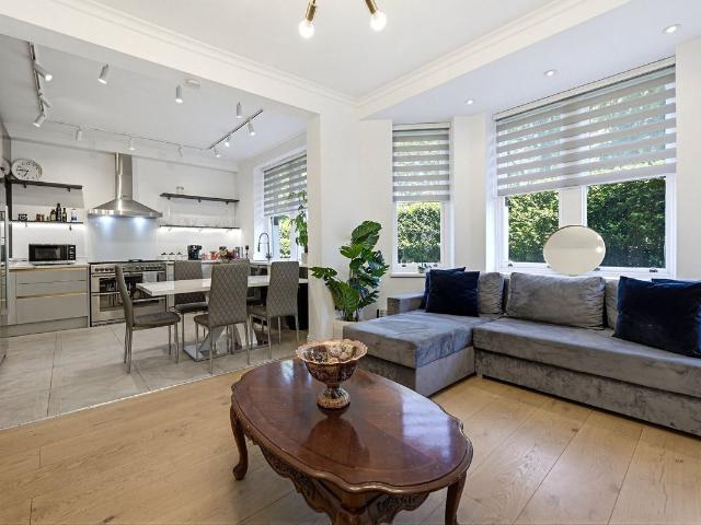 Ashburnham Mansions, Ashburnham Road SW10, 3 bed flat to rent, £4,500 pcm | PrimeLocation