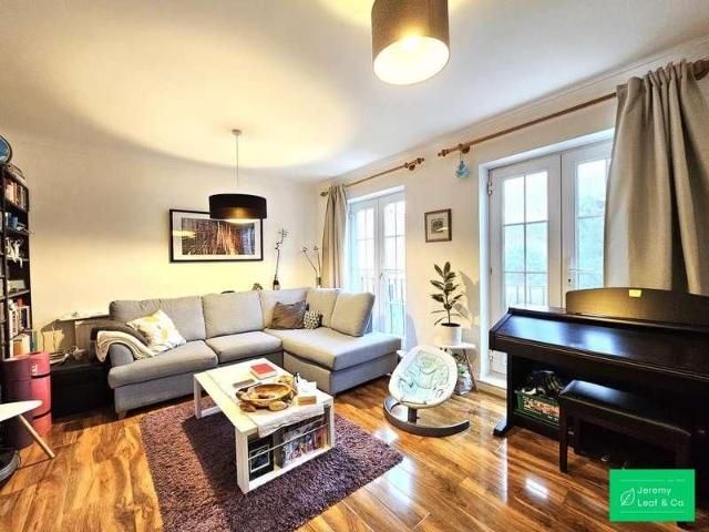 Ashburnham Close, N2