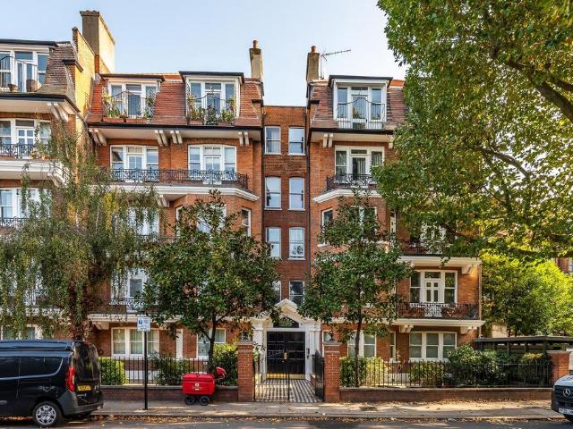 Ashburnham Road, Chelsea, London, SW10 3 bed flat to rent £4,500 pcm £1,038 pw