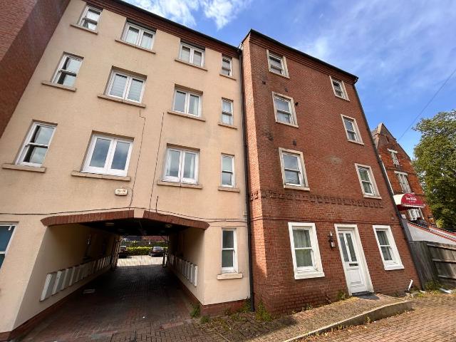 Ashburnham Road, Bedford MK40, 2 bed maisonette to rent, £1,100 pcm | PrimeLocation