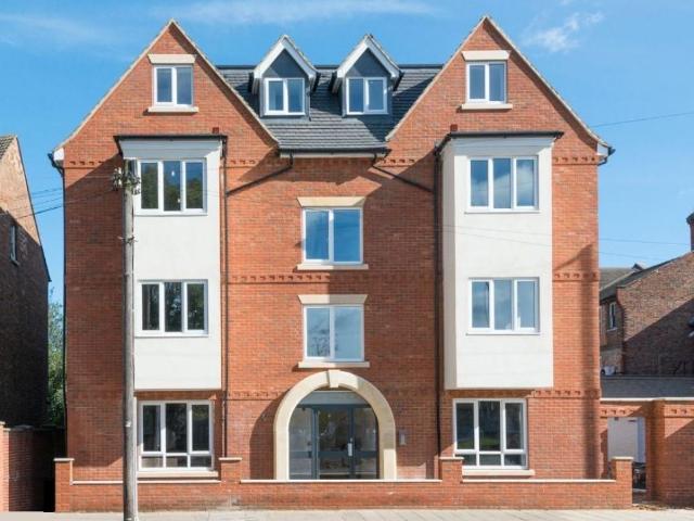 Ashburnham Road, Bedford MK40, 2 bed flat to rent, £1,085 pcm | PrimeLocation