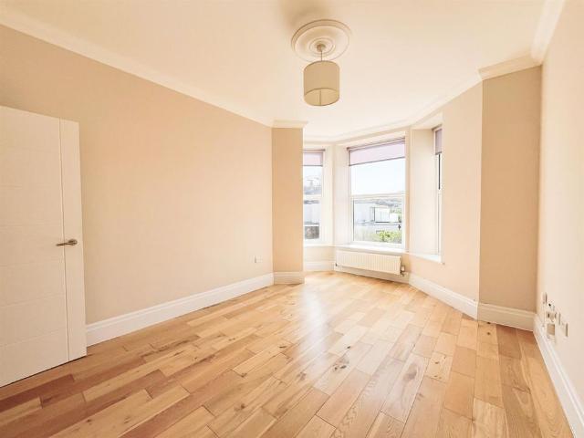 Ashburnham Road, Hastings, TN35 5JN