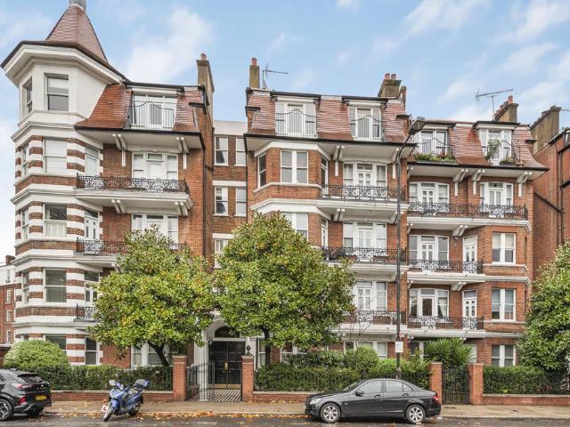 Ashburnham Road, London 3 bed apartment to rent £3,750 pcm £865 pw