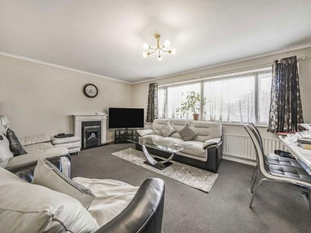 Ashburnham Road, TW10, London