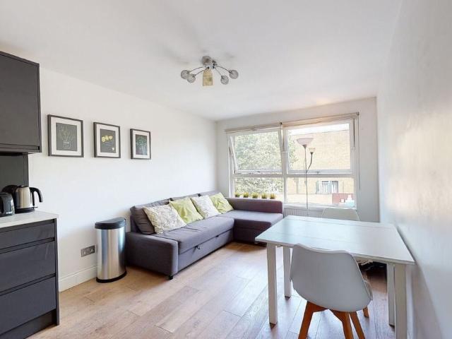 Ashby Court, Pollitt Drive, London NW8, 3 bed flat to rent, £3,800 pcm | PrimeLocation
