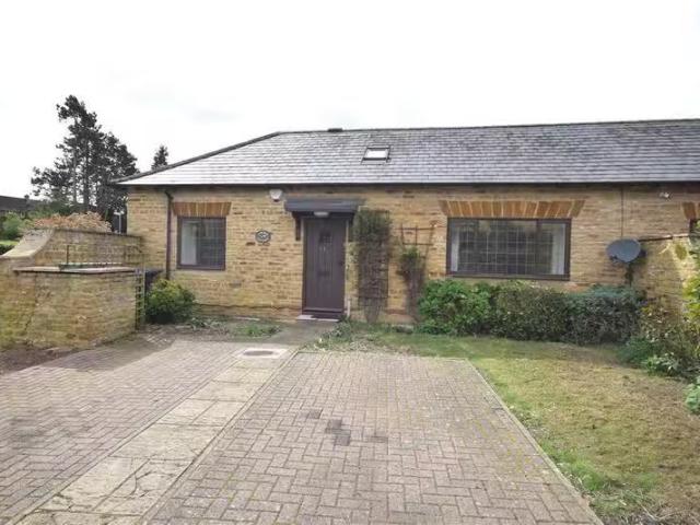 Ashby Gardens, Moulton, Northampton 2 bed barn conversion for.