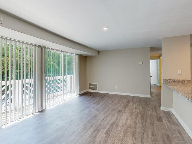 Ashby Gardens 1 Bedroom Apartment for Rent at 1719 Eastcrest Drive, Charlotte, NC 28205 Briarcreek Woodland