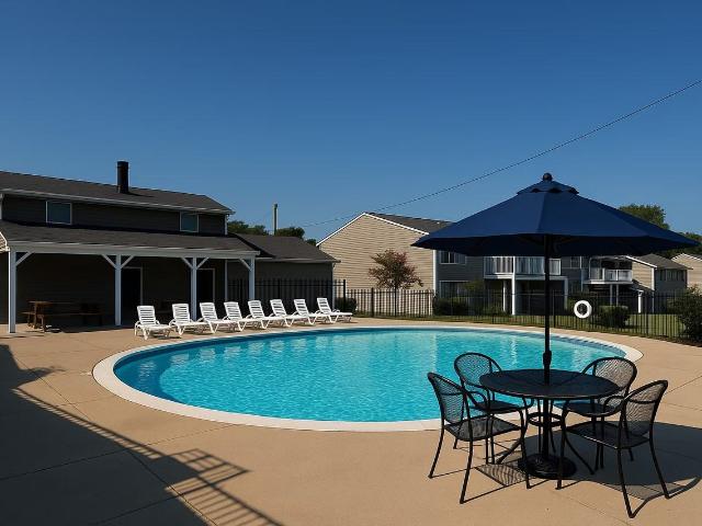 Ashby Gardens 2 Bedroom Apartment for Rent at 1719 Eastcrest Drive, Charlotte, NC 28205 Briarcreek Woodland