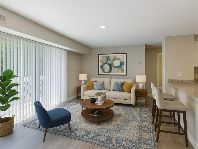 Ashby Gardens 2 Bedroom Apartment for Rent at 1719 Eastcrest Drive, Charlotte, NC 28205 Briarcreek Woodland