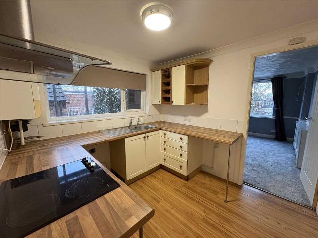 Ashby High Street, Ashby, Scunthorpe DN16, 2 bed flat to rent, £600 pcm | PrimeLocation