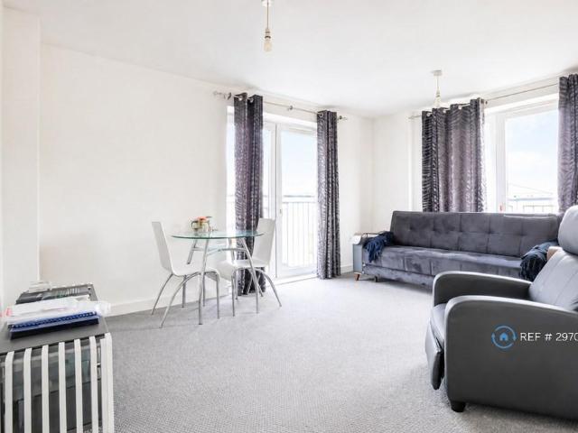Ashby House, Northolt, UB5 2 bed flat to rent £1,775 pcm £410 pw
