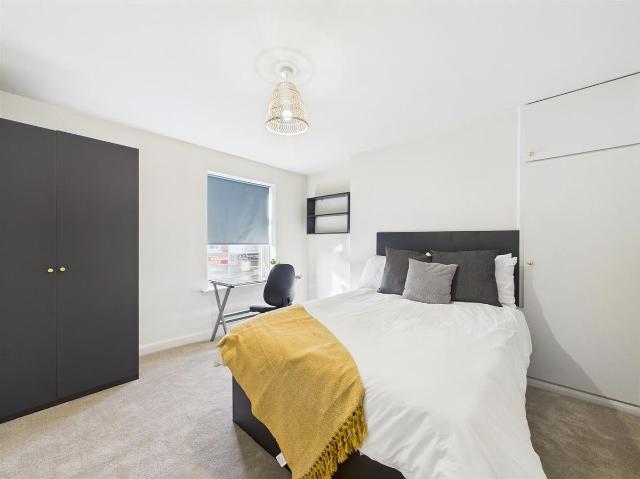 Ashby Road, Loughborough Inc All Bills LE11, Studio to rent, £1,127 pcm | PrimeLocation