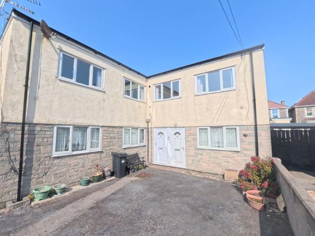 Ashcombe Road, Weston Super Mare BS23, 2 bed flat to rent, £995 pcm | PrimeLocation