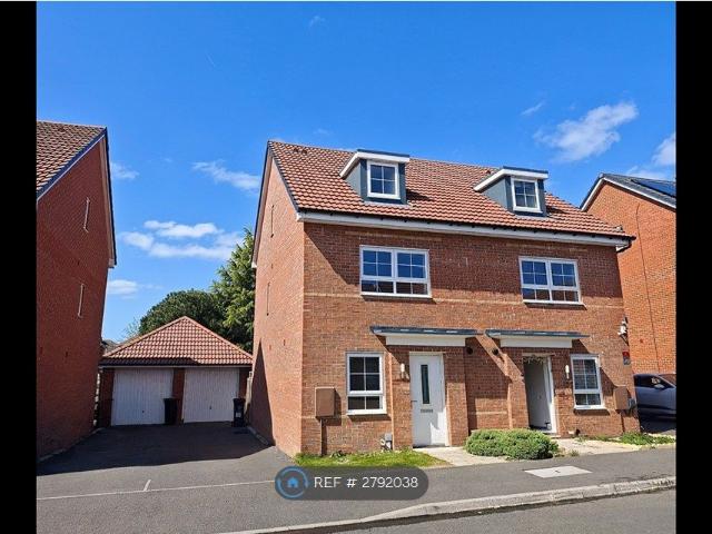 Ashcott Avenue, Leicester LE4, Room to rent, £575 pcm | PrimeLocation