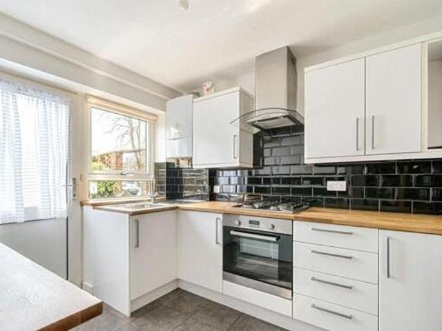 Ashcroft, High Street, 1 Bedroom Maisonette