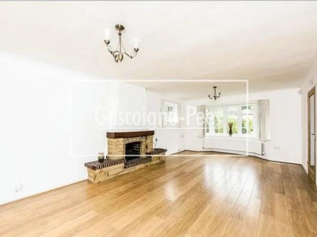 Ashcroft Park, Cobham KT11
