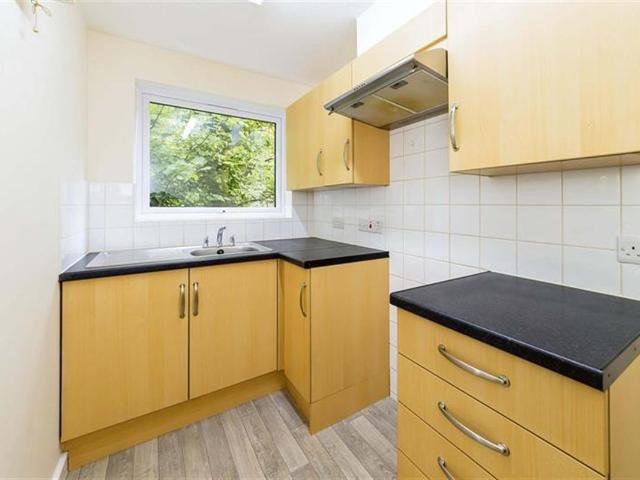 Ashdown Gate, East Grinstead RH19, Studio to rent, £895 pcm | PrimeLocation