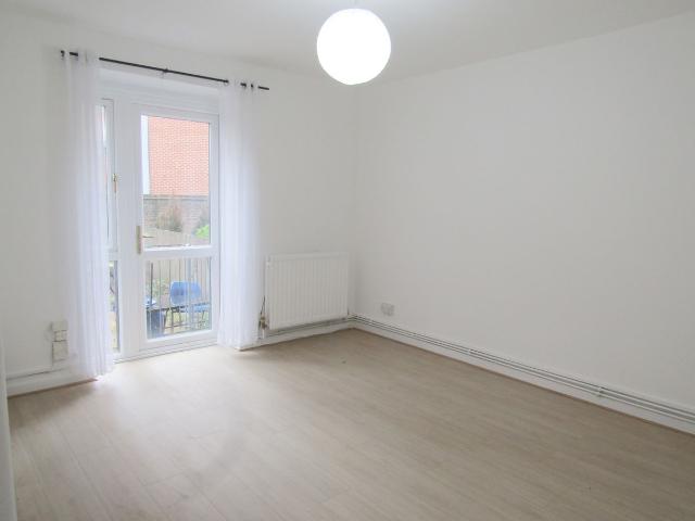 Ashdown House, Charnwood Street, London E5, 2 bed flat to rent, £1,800 pcm | PrimeLocation