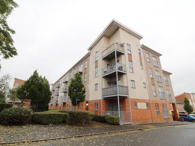 Ashdown House, Reading RG30, 2 bed flat to rent, £1,350 pcm | PrimeLocation