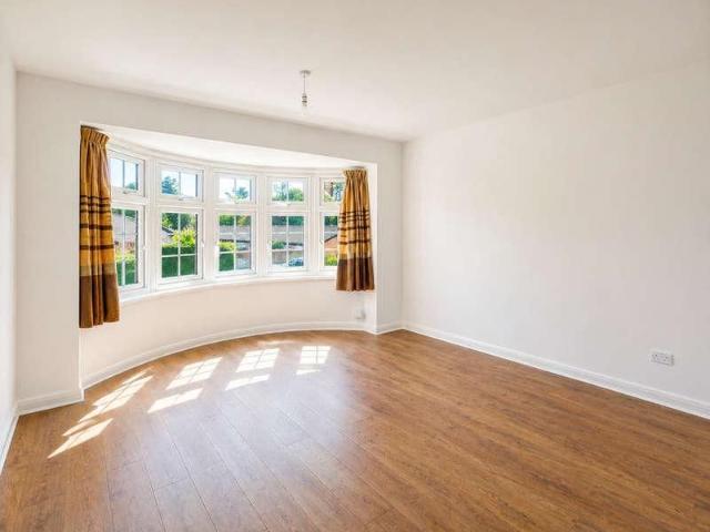 Ashdown Road, Hillingdon, UB10