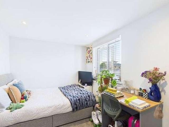 Ashdown Road, Worthing, BN11
