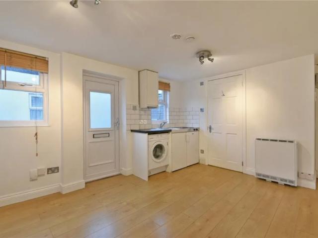 Ashenden Road