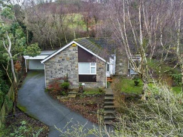 Ashes Lane, Almondbury, 3 Bedroom Bungalow
