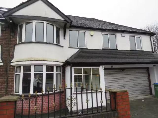 Ashes Road, OLDBURY