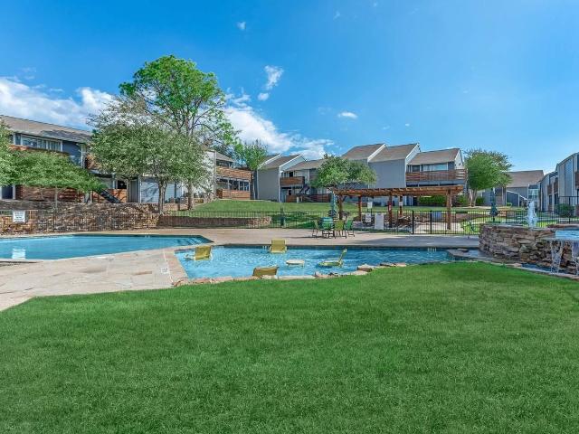 Asher Park 2 Bedroom Apartment for Rent at 3149 W Walnut Hill Ln, Irving, TX 75038